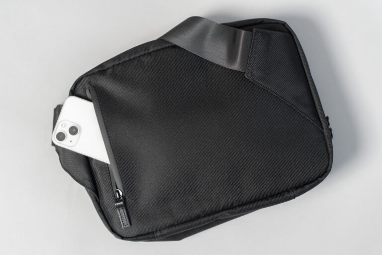 iPadユーザーのためのボディバッグ『HALF DAYPACK』 | drip（ドリップ） インフルエンサー/ブログマーケティングサービス「drip」